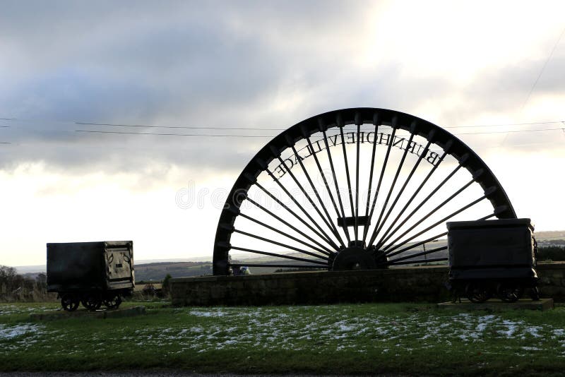 Det Min Head Hjulet Och Kol Badar Arkivfoto - Bild av kallat, markering ...
