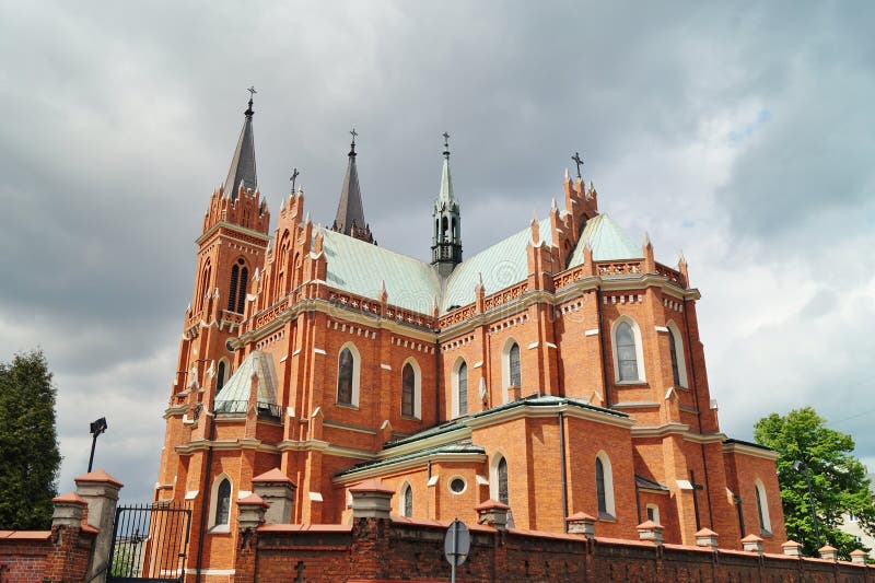 Det Neo - Gotisk Katolsk Kyrka Fotografering för Bildbyråer - Bild av ...