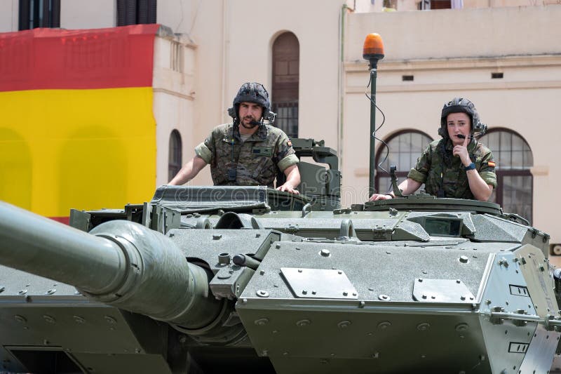 Detail of the Young Operators of the Leopard 2E Tank of the Spanish ...