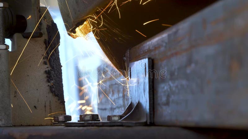 Precision Cutting of Rectangular Steel Tube with a Circular Saw ...