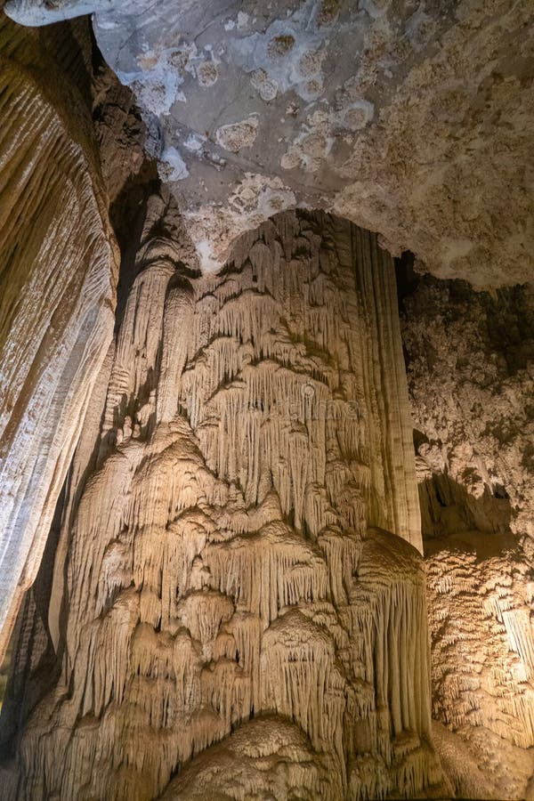 Majestic Cave Formations, Stalactites and Stalagmites in Cavern ...