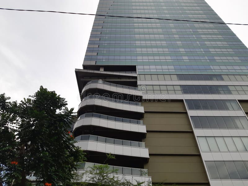 Waveform of the Corner of the Building Architecture Seen from Below ...