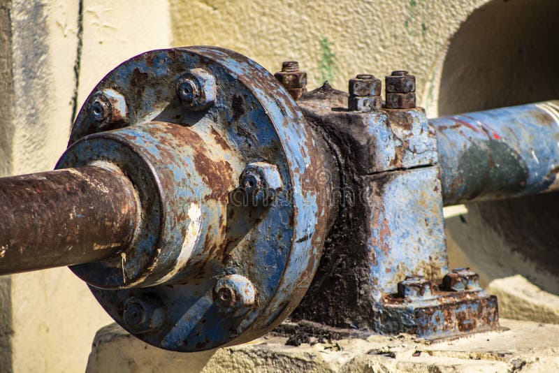 Gear of Rusty Hydraulic Pump Stock Image - Image of engineering, metal ...
