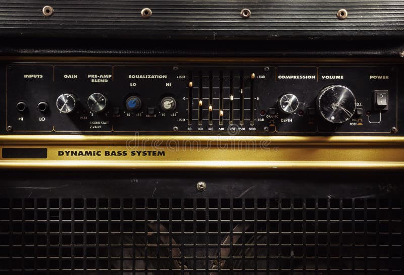 Old bass amplifier stock image. Image of control, dynamic - 105885365