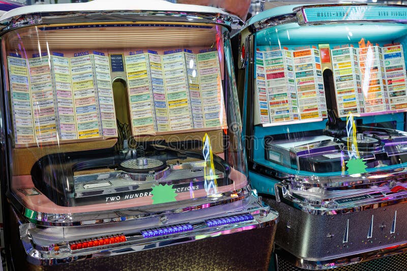 Details of Retro Jukebox: Music and Dance in the 1940s and 1950s ...