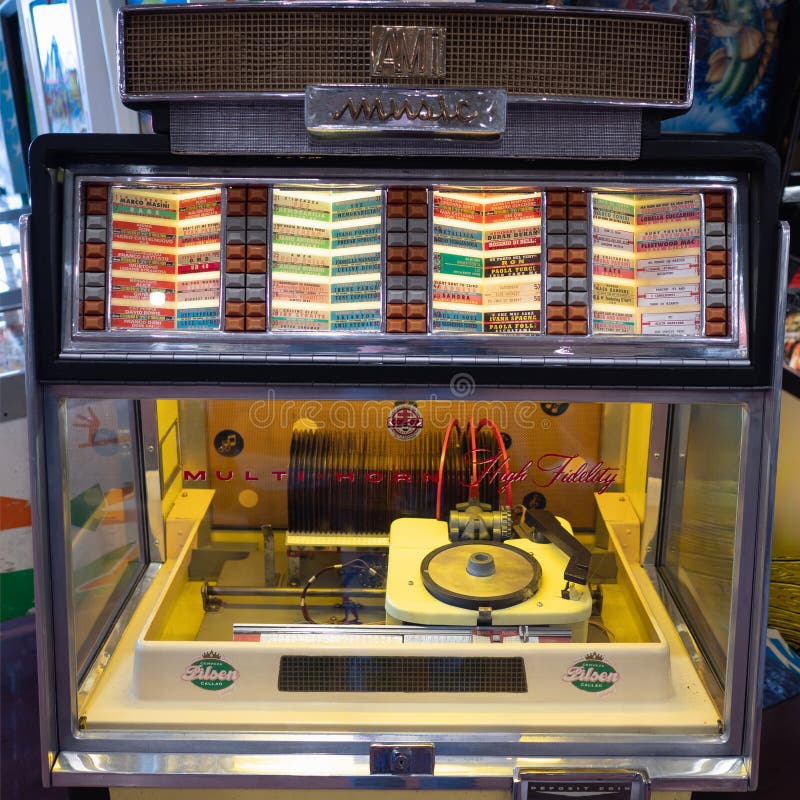 Details of Retro Jukebox: Music and Dance in the 1940s and 1950s ...