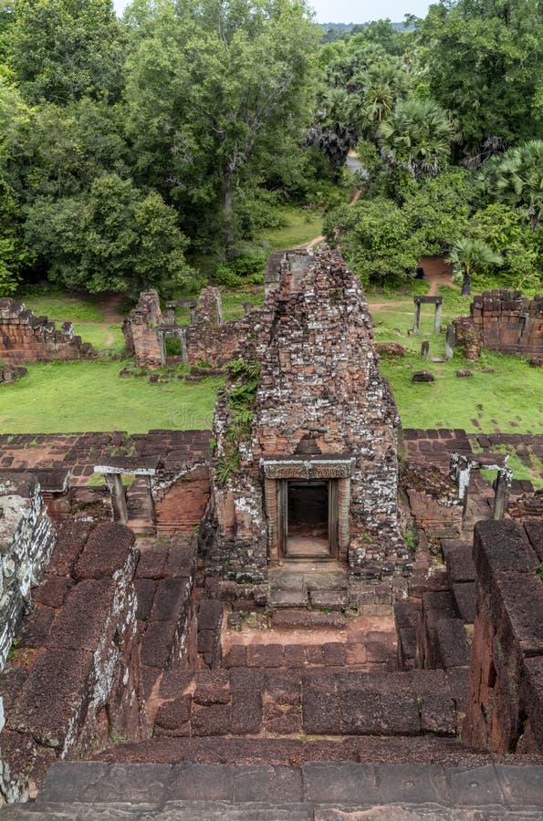 Details, Sculptures and Structures of the Pre Rup Temple in Cambodia ...