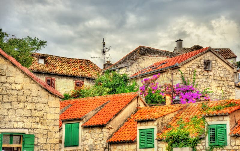 Details of Split Architecture Stock Image - Image of roof, facade: 61549461