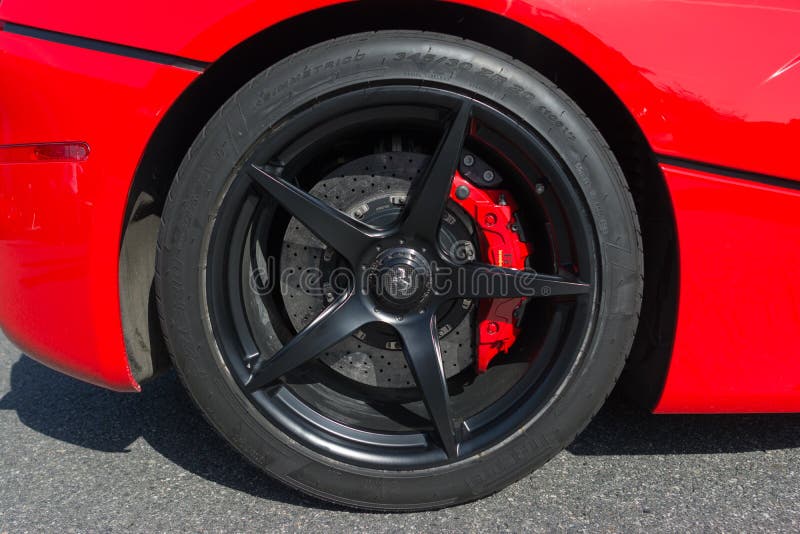 Detalhes Da Roda De Ferrari LaFerrari Foto Editorial - Imagem de ...
