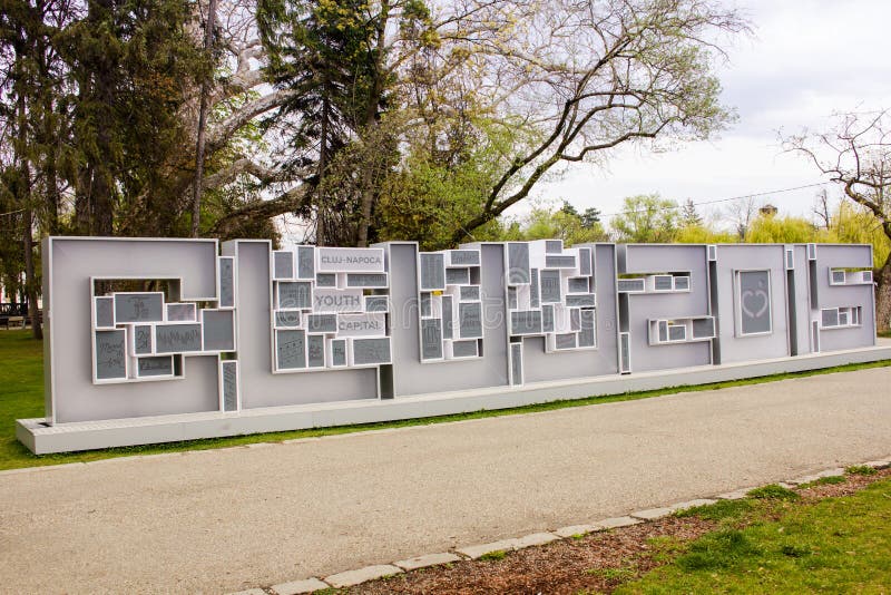Monumento abstracto imagen de archivo editorial. Imagen de austeridad ...