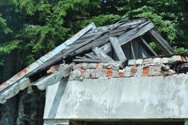 Reparaciones Deterioradas De La Casa Imagen de archivo - Imagen de gris ...
