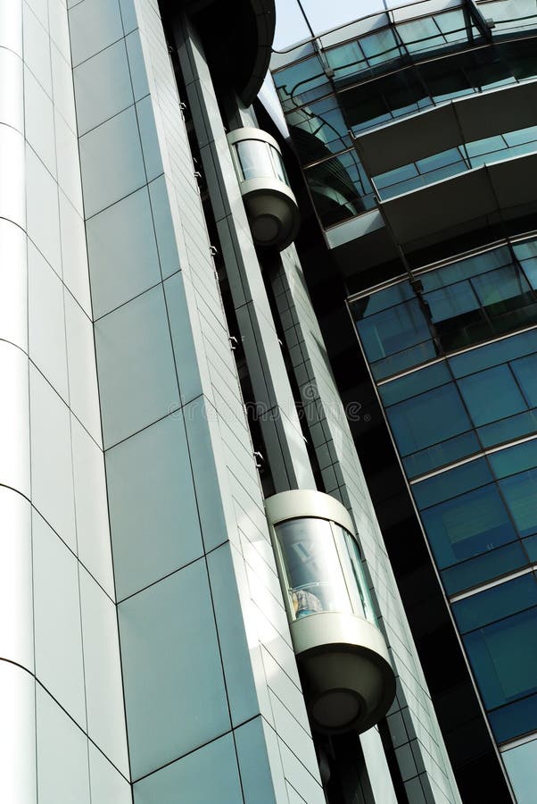 Detalles De Alta Tecnología Del Edificio Imagen de archivo - Imagen de comercial, reflexivo: 668051