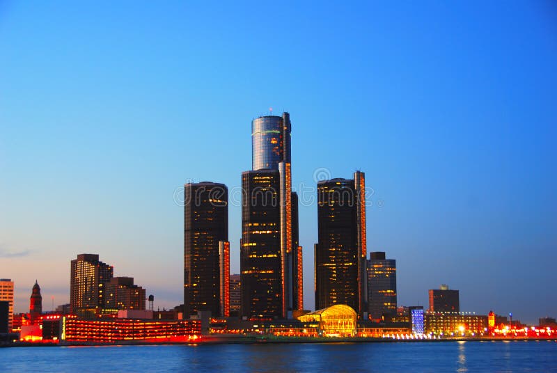Detroit skyline at night stock image. Image of reflection - 2310973