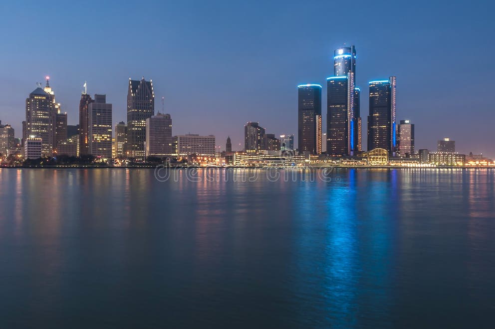 Detroit at night stock photo. Image of america, tower - 27733364