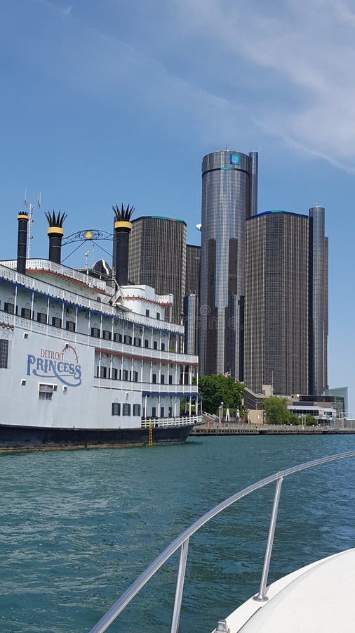 Detroit River Views editorial photography. Image of city - 77280832
