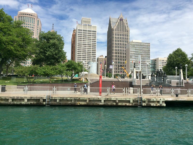 Detroit Riverwalk imagen editorial. Imagen de riverfront - 129960715