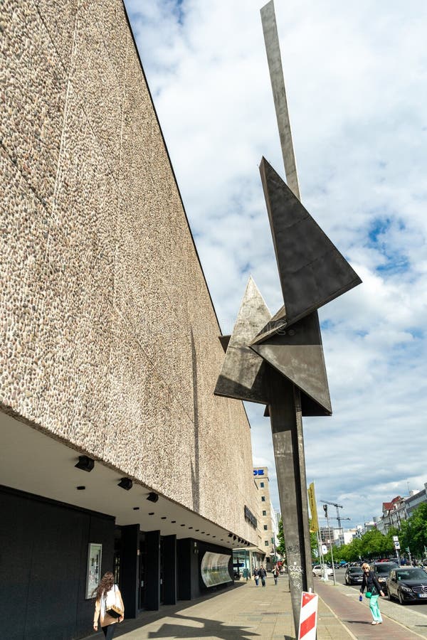 Deutsche Oper Berlin. editorial stock photo. Image of germany - 193898428