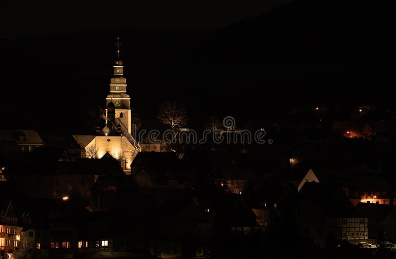 Eishaus In Der Stadt Hallenberg Stockbild - Bild von leuchte, winter ...