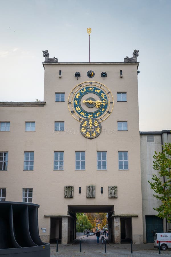 Deutsches Museum Astronomical Clock - Munich, Bavaria, Germany ...