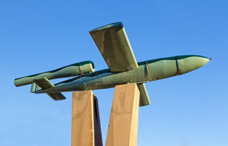 Deutsche Rakete WW2 V2 In Peenemuende Stockfoto - Bild von deutsch ...