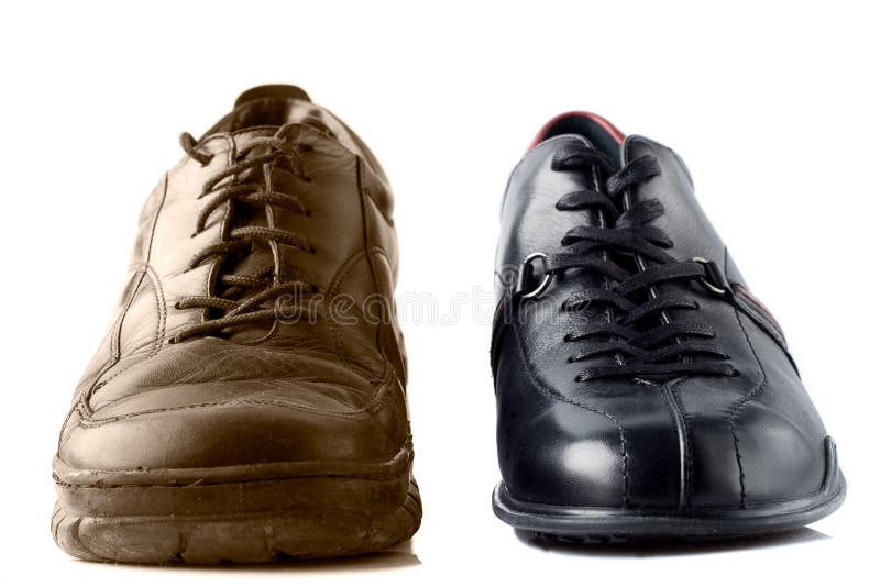 Contraste Entre Deux Chaussures Photo stock - Image du choix ...