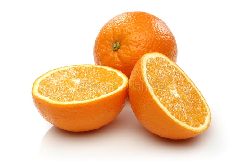 Demi d'orange de coupure image stock. Image du boisson - 131351429