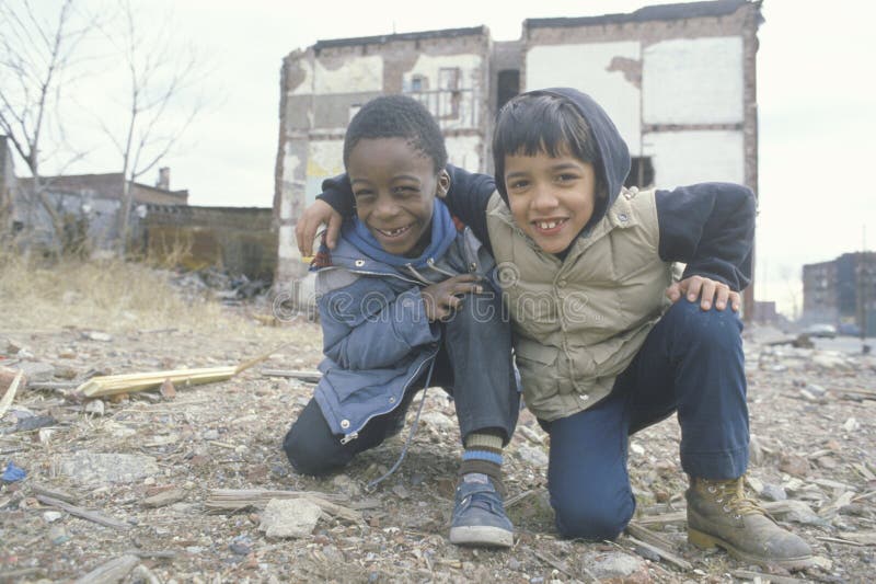 Ghetto en Afrique du Sud image stock. Image du banlieue - 161216705