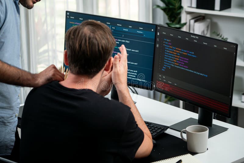 It Developers Discussing Online Software Development Information ...