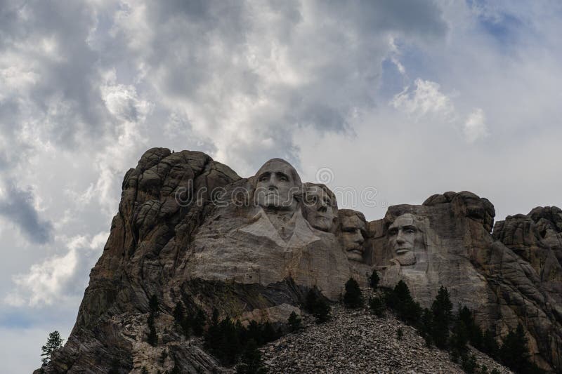 Clouds Behind Mount Rushmore Editorial Photo - Image of cloud, dakota ...