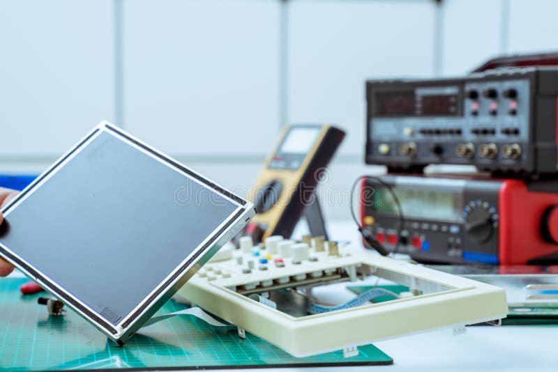 Development of the Design of an Electronic Device in the Laboratory of ...