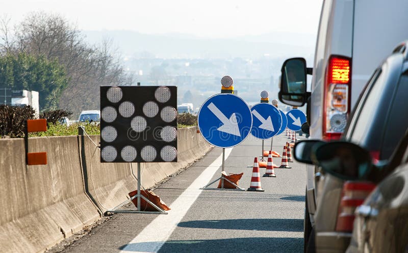 Deviazione Sulla Strada Principale Fotografia Stock - Immagine di ...