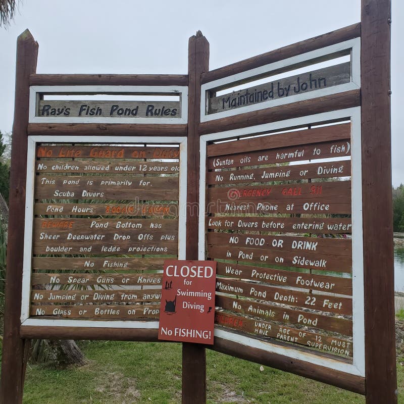 Devil S Den Prehistoric Spring, Florida Editorial Image - Image of sign ...