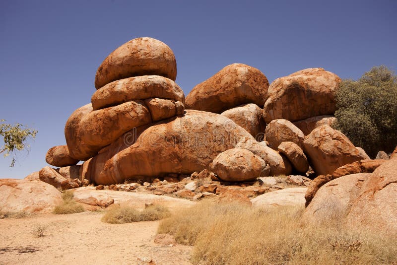 Devil Stones - Karlu Karlu, Central Australia Stock Photo - Image of ...