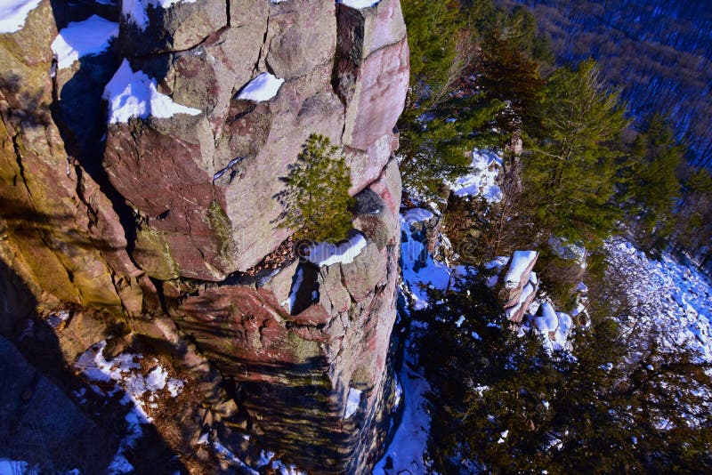 Devils Lake State Park Baraboo WI Devils Doorway Trail in Winter Stock ...