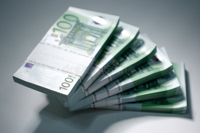 Devise européenne - euro photo stock. Image du investissement - 472542