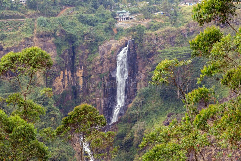 Devon Falls Sri Lanka Waterfall Stock Photo - Image of liquid, lakes ...
