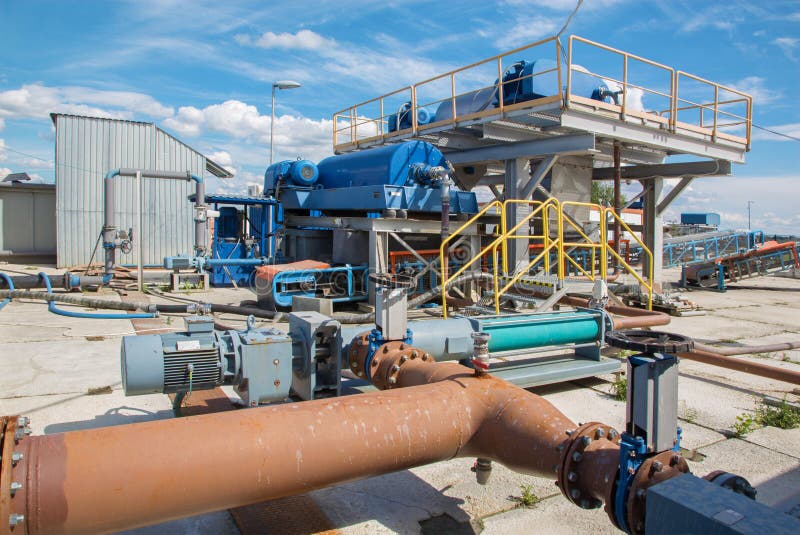 Dewatering and Cleaning Line Stock Photo - Image of line, duct: 33960276