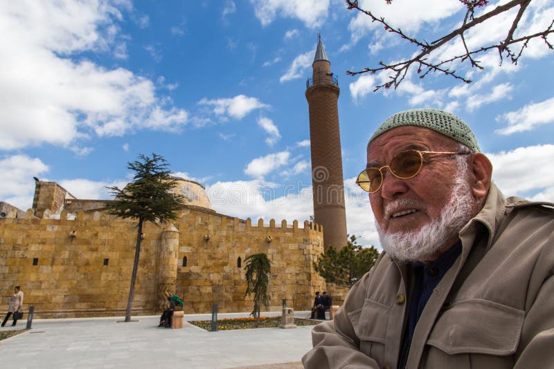 Turkish old man editorial photo. Image of hajj, arab - 151778891