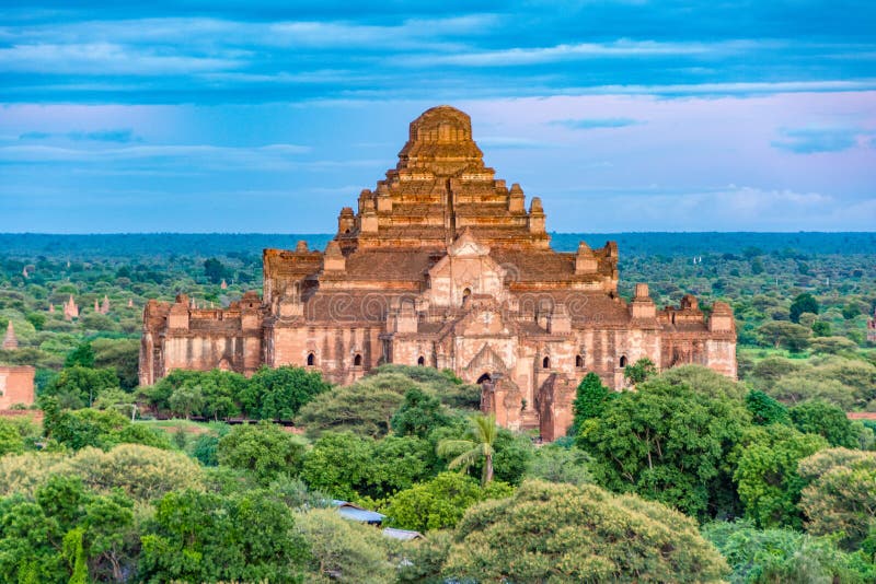 Dhammayan Gyi Pagoda at Sunset, Bagan, Myanmar Stock Photo - Image of ...