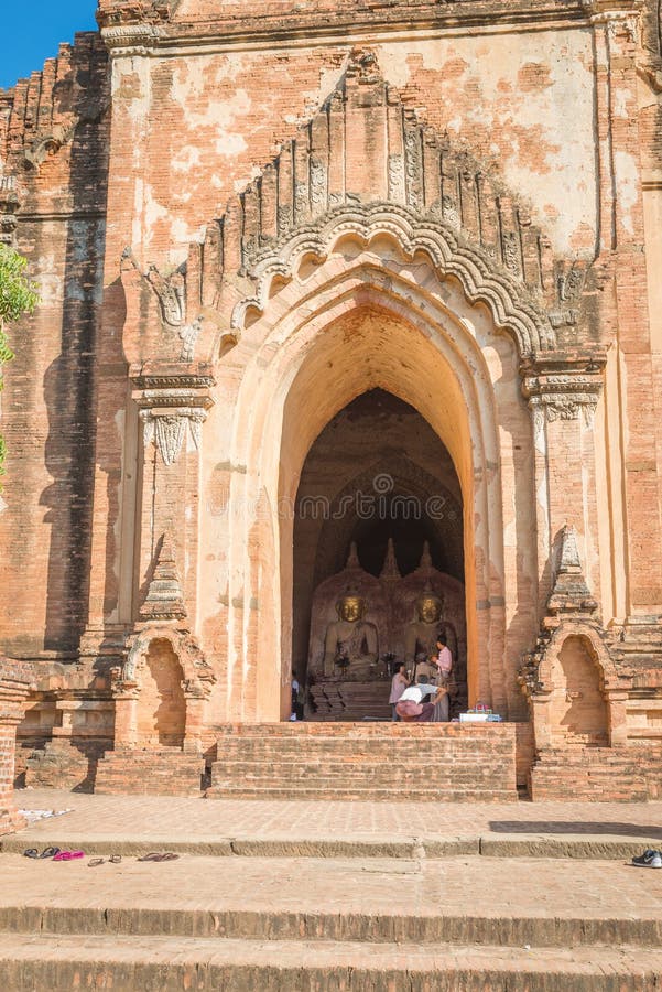 Dhammayan Gyi Temple editorial stock image. Image of site - 128719044