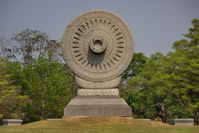 Dharmachakra stock afbeelding. Image of azië, goud, vrede - 50033247