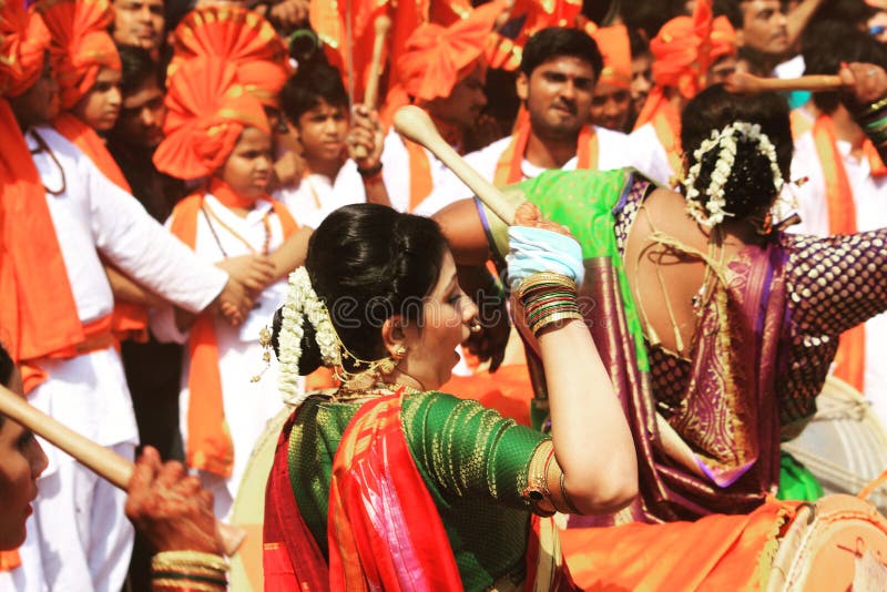 Dhol Tasha redaktionelles stockfoto. Bild von tasha, fest - 90139193