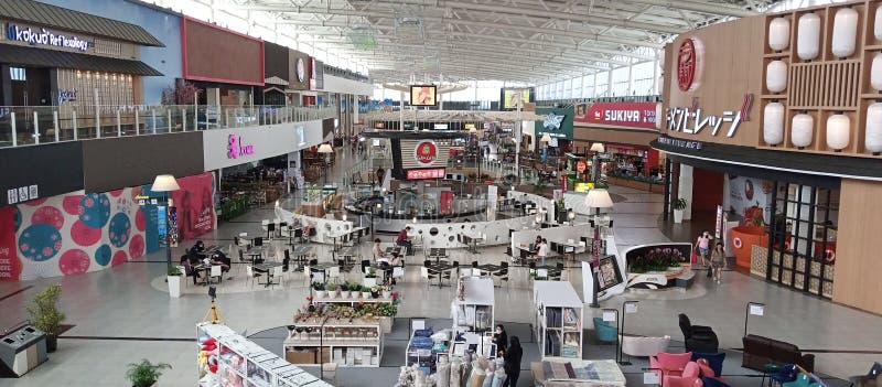 Di Dalam Mall Stock Photos - Free & Royalty-Free Stock Photos from ...