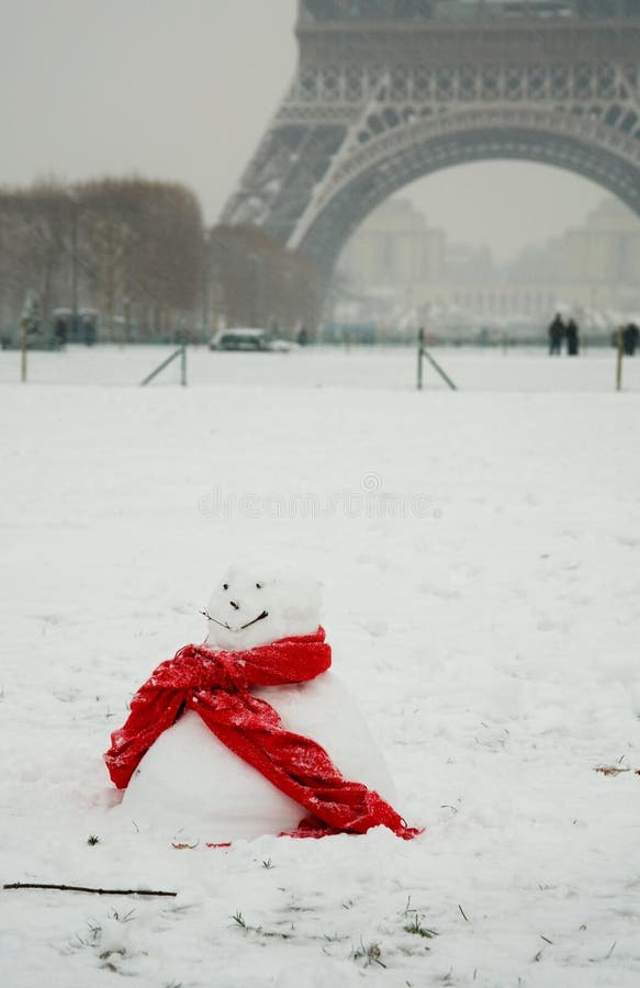 Dia nevado raro em Paris foto de stock. Imagem de capital - 12220036