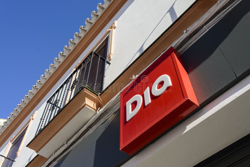 Dia Chain Stock Photos - Free & Royalty-Free Stock Photos from Dreamstime