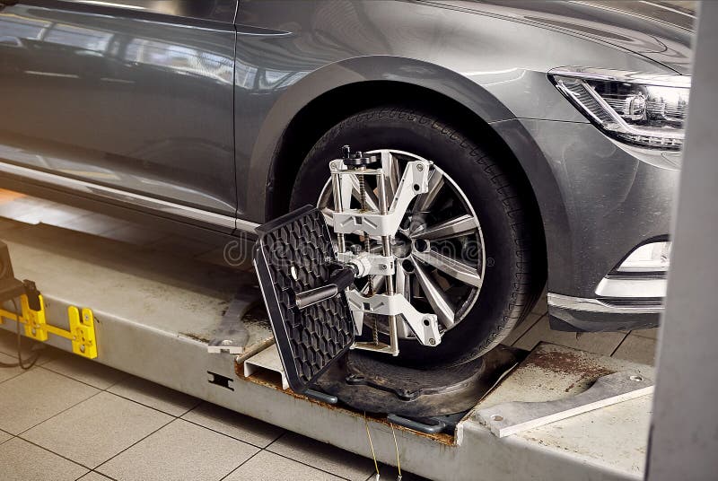 Diagnostics and Configuration Collapse-convergence. Car Wheels ...