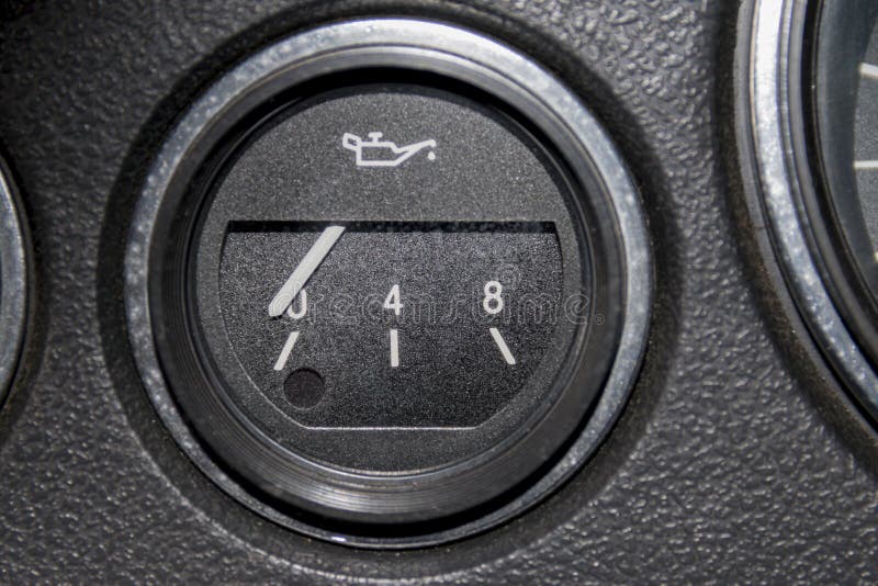 Dial Gauge of Pressure of Oil in the Engine Stock Image - Image of ...