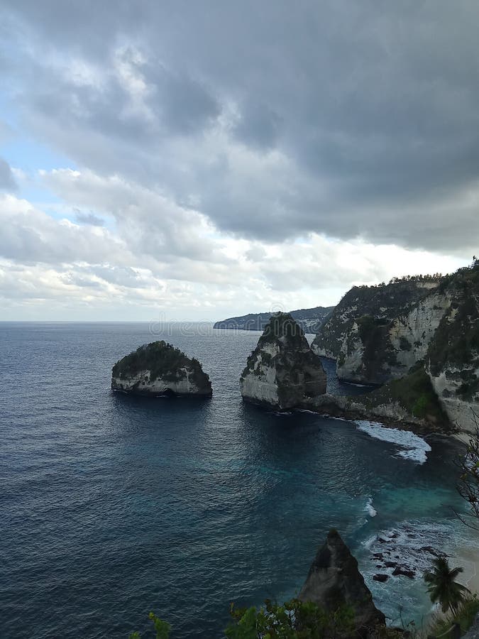 Diamond Beach, Nusa Penida 4 Stock Photo - Image of cape, islet: 255046030