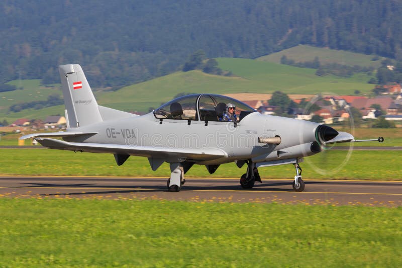 Diamond Dart 450 fotografía editorial. Imagen de grande - 101114167