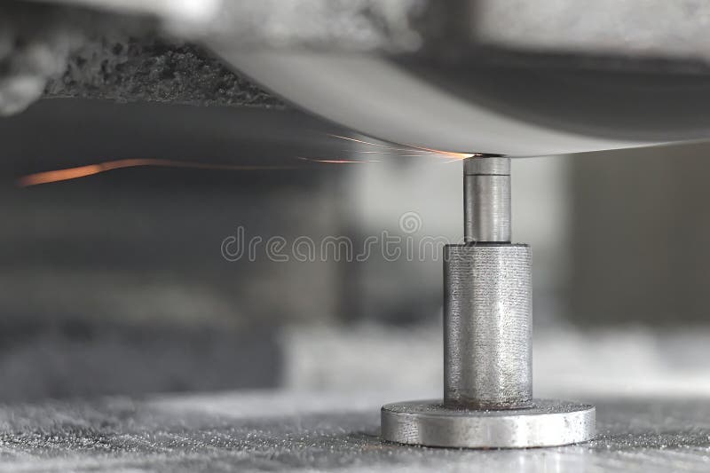 Diamond Dressing of the Grinding Wheel with a Roller Cutter on a ...
